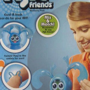 Mattel Fijit Friends Yippits Scooch Figure (blue) With Accessory Pack ...