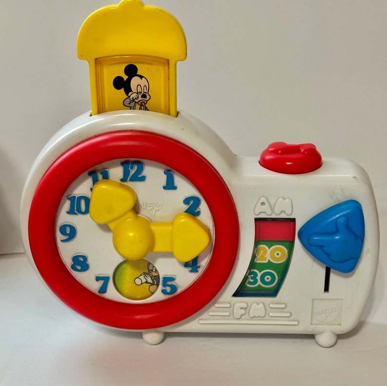 Vintage DISNEY Mickey Mouse AM/FM Radio Alarm Clock - Etsy