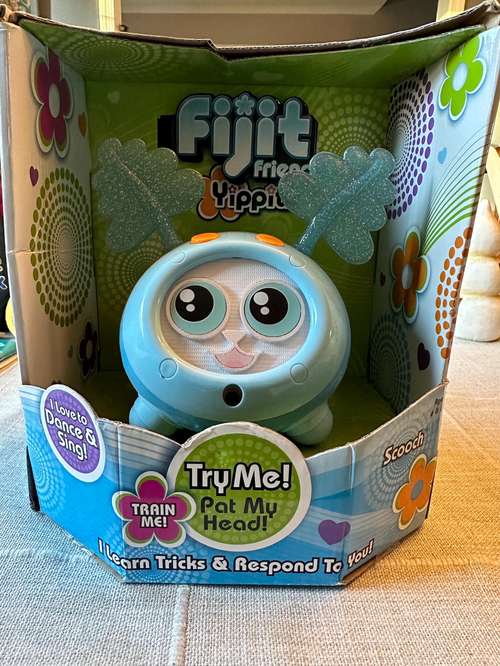 Mattel Fijit Friends Yippits Scooch Figure (blue) With Accessory Pack ...