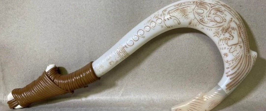 Disney Moana Maui's Magical Fish Hook Lights up 17" Sword - Etsy