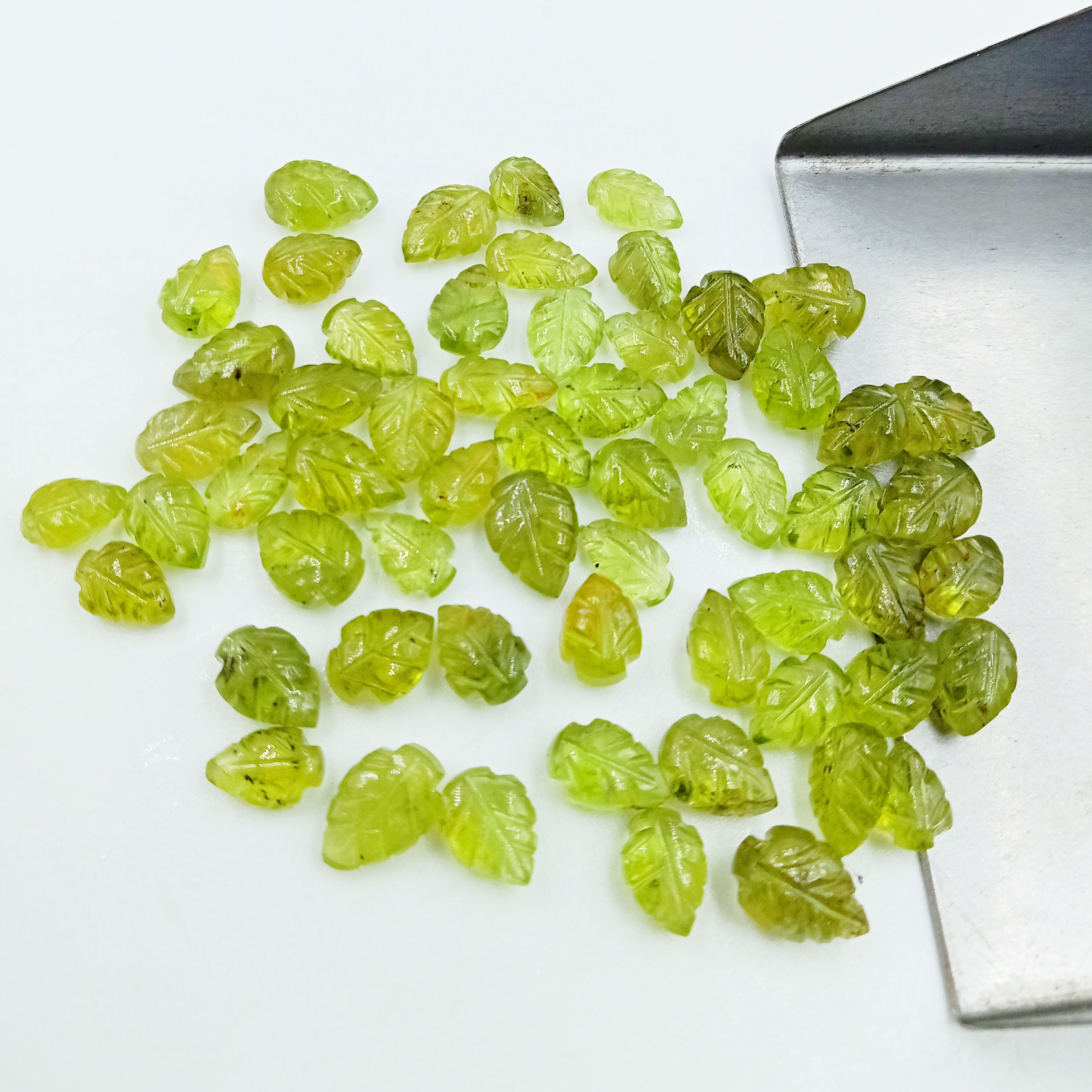 2,3,4,5 Pcs Natural Peridot Carved Leaf Gemstone, (4x6 to 5x6 MM ...