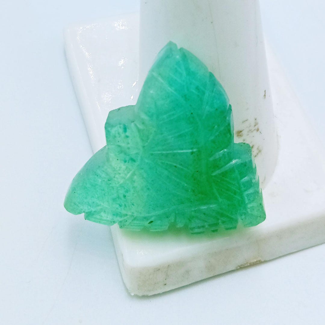 AAA Natural Green Berry Quartz Eagle Carving Gemstone Beads, Hand ...