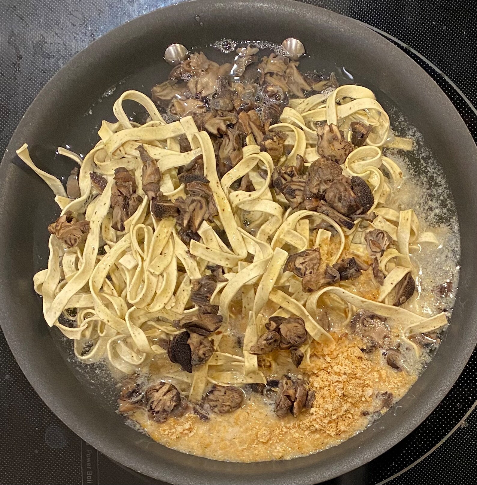 Fettuccini With Garlic Alfredo Sauce, Escargot and Peas! - Freeze Dried ...