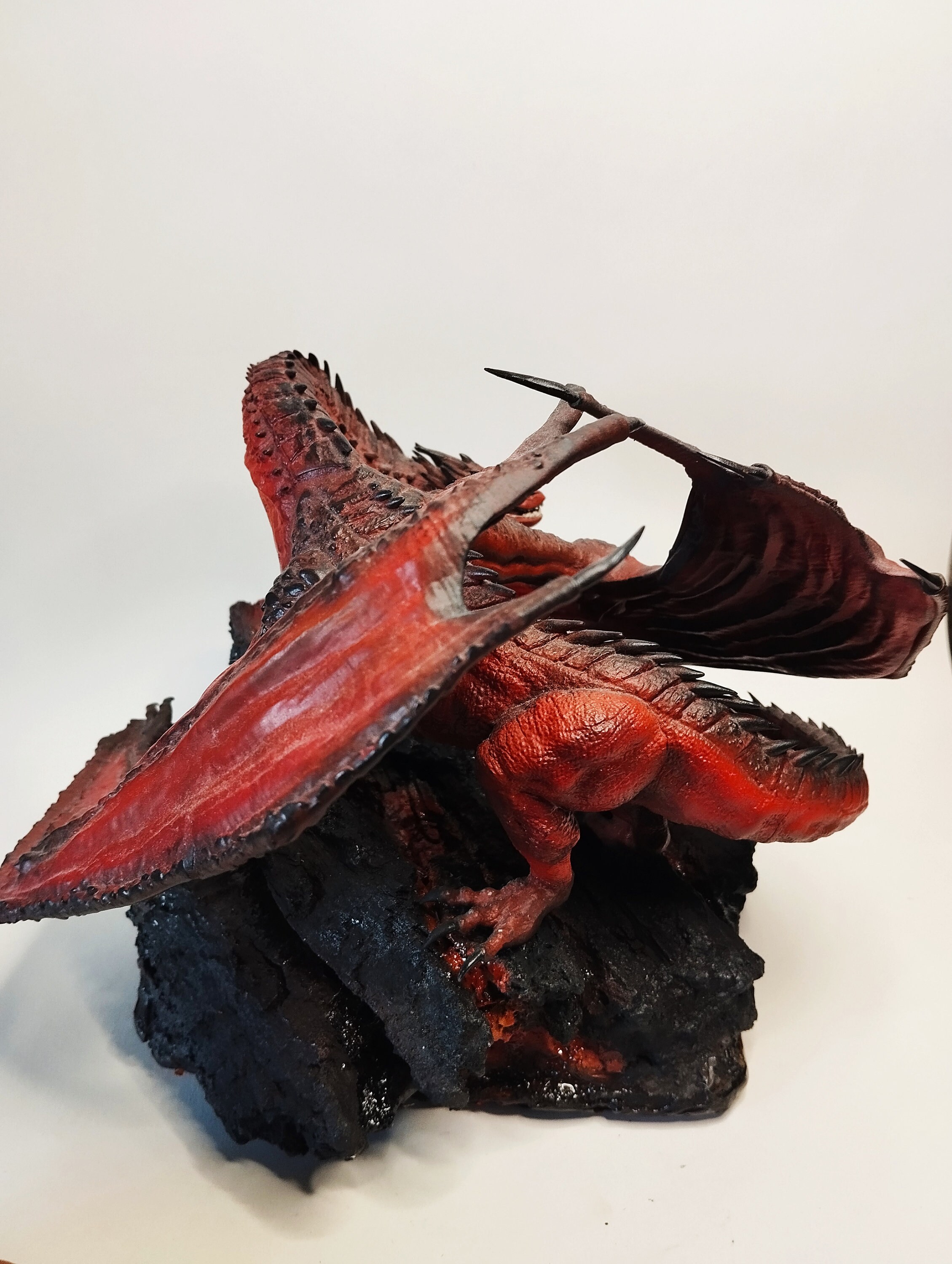 Custom Smaug From Middle Earth Hobbit, Lord of the Rings Figurine Hand ...