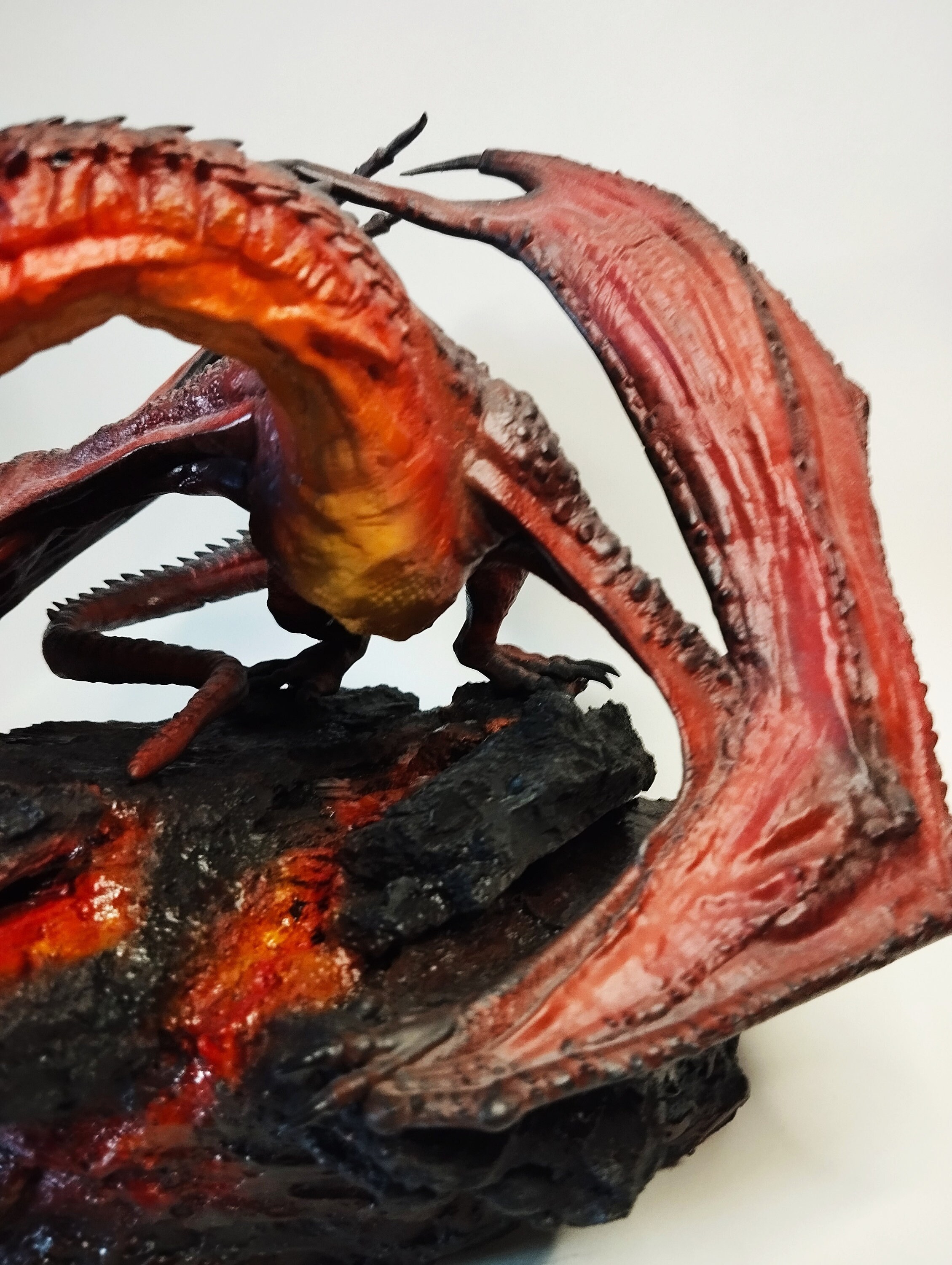 Custom Smaug From Middle Earth Hobbit, Lord of the Rings Figurine Hand ...