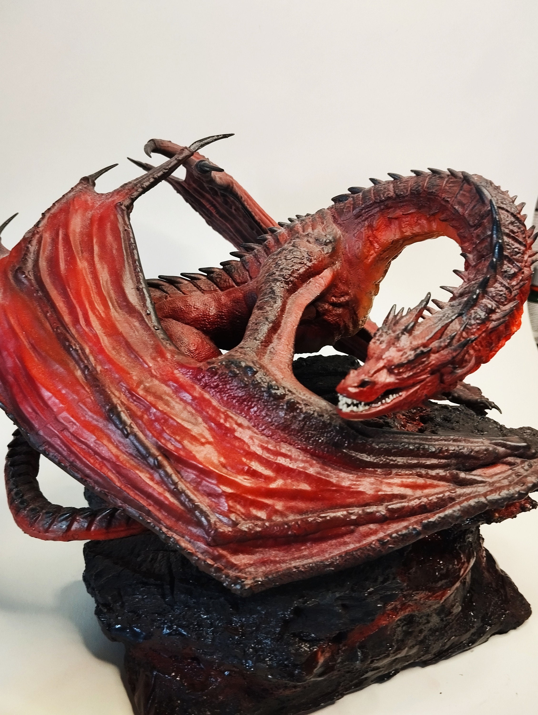 Custom Smaug From Middle Earth Hobbit, Lord of the Rings Figurine Hand ...