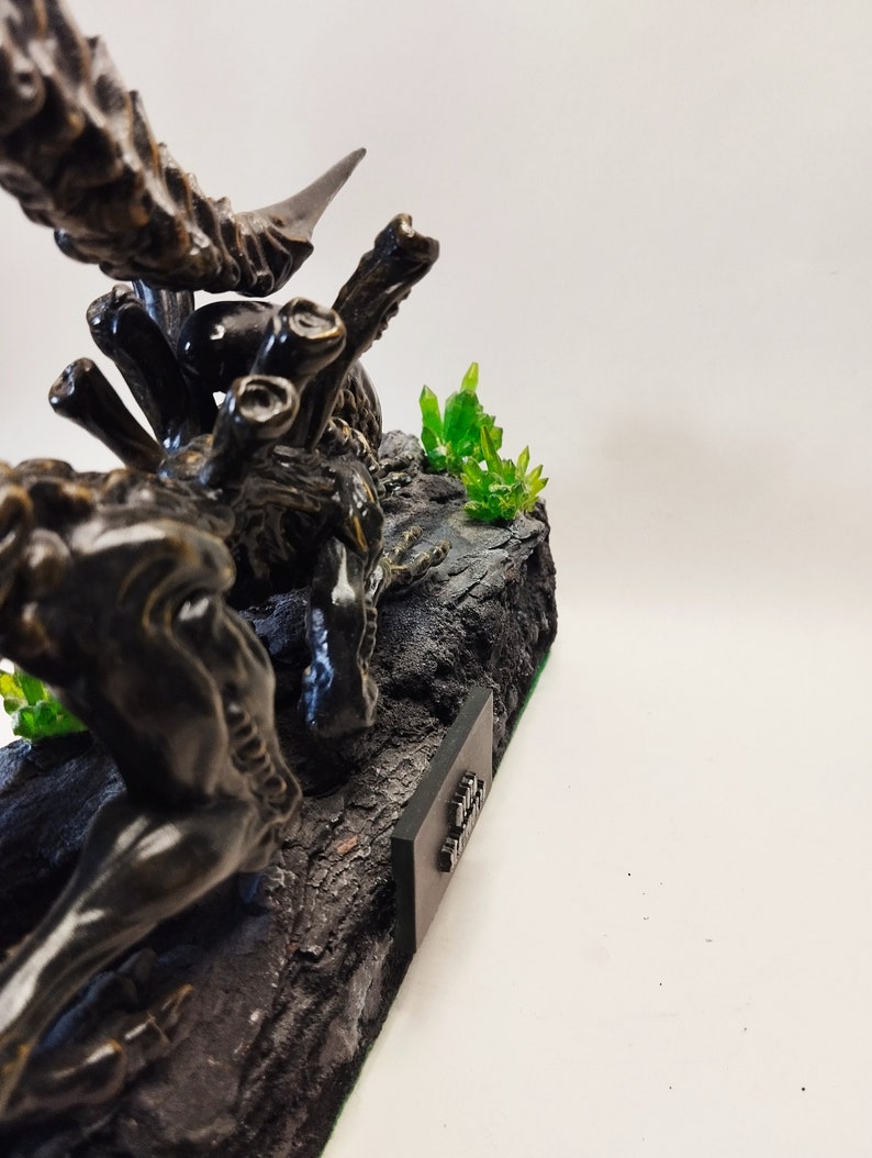 Alien Xenomorph Custom Figurine Xenomorph Collectible Figure Hand ...