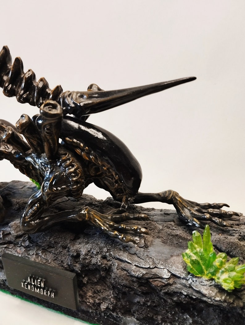 Alien Xenomorph Custom Figurine Xenomorph Collectible Figure Hand ...