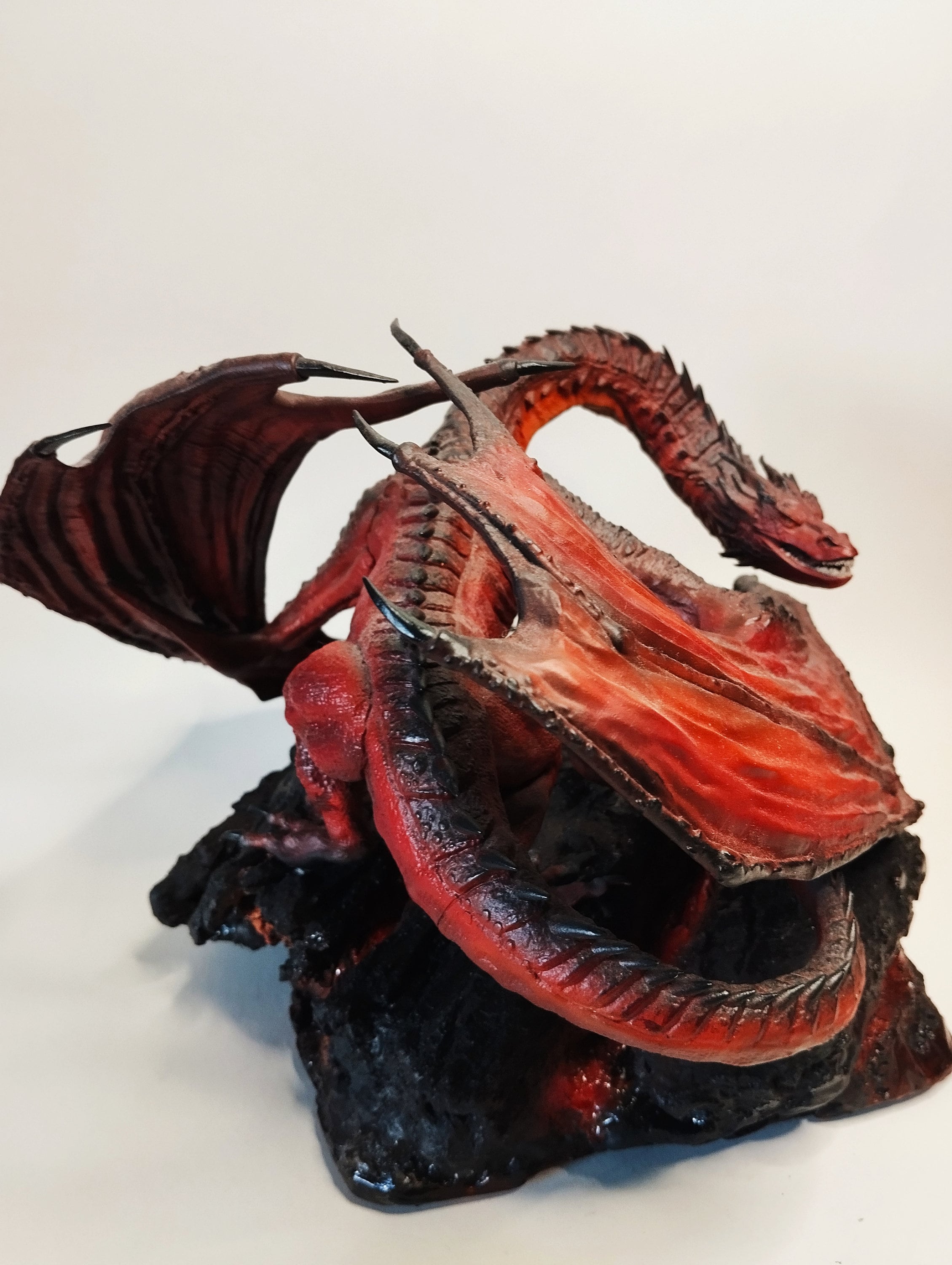Custom Smaug From Middle Earth Hobbit, Lord of the Rings Figurine Hand ...
