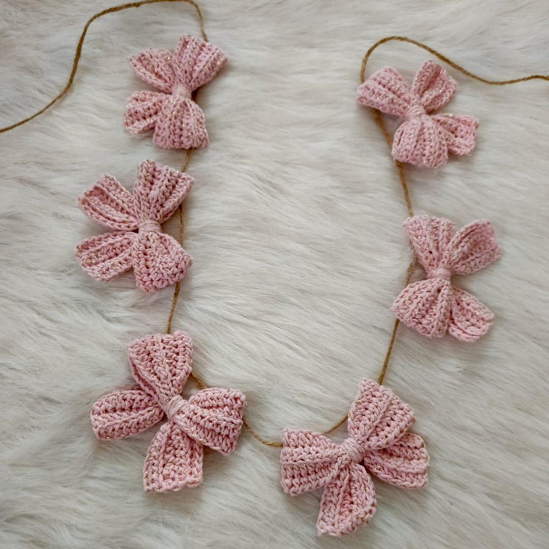 Crochet Bow Garland Pattern: No Sew Applique Bunting (PDF) - Etsy