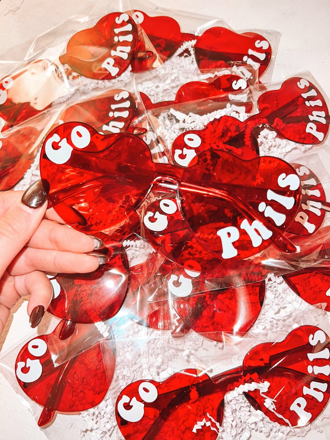 Philadelphia Phillies Red Heart Sunglasses Gameday/tailgating Accessory ...