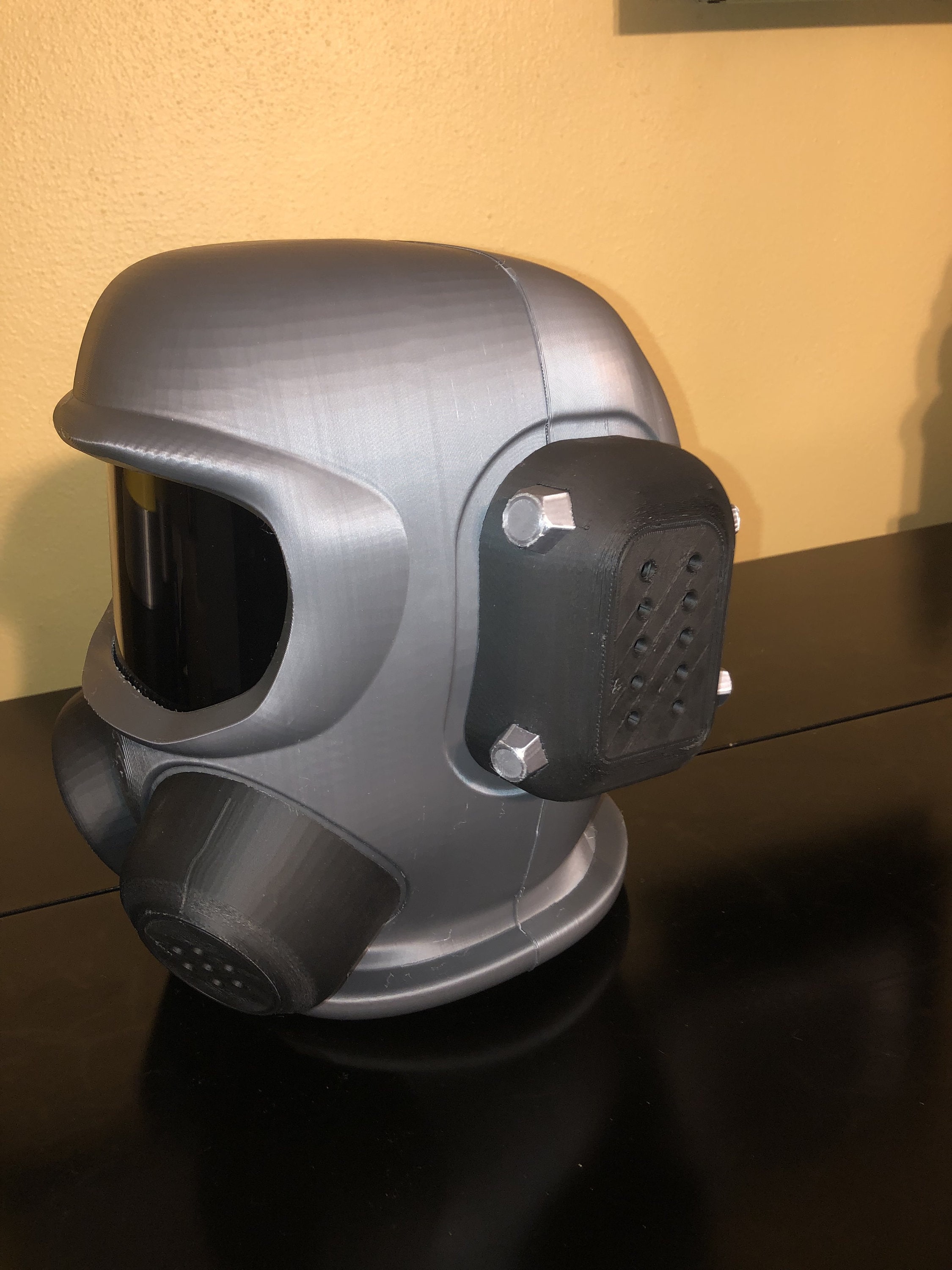 Lethal Company Worker || Tanks & Helmet || 3D Printed || Halloween ...