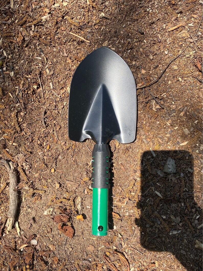 Light Duty Handheld Garden Tool Set Includes Cultivator, Shovel, and ...