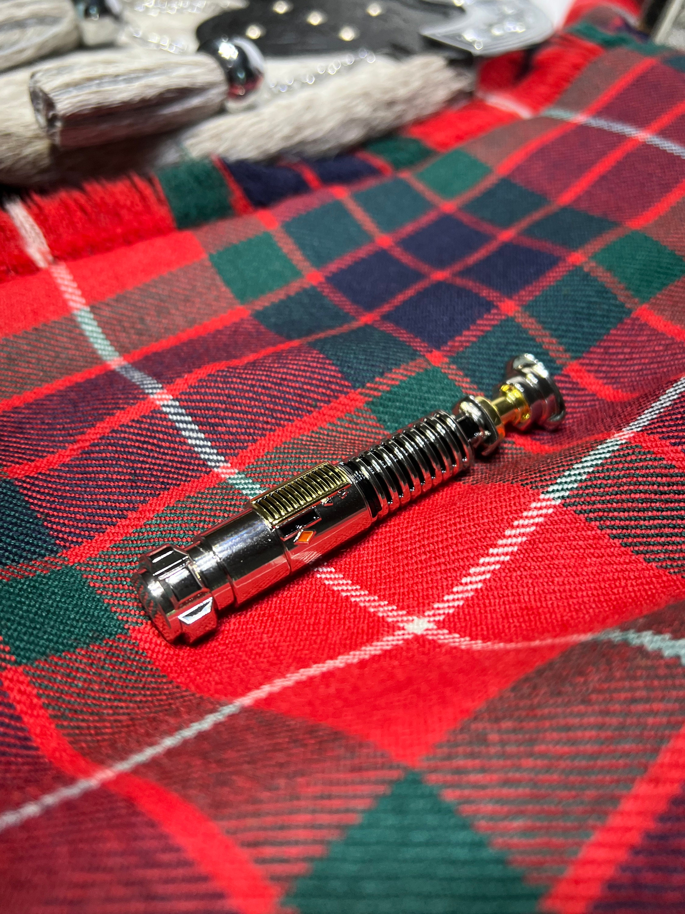 Lightsaber Kilt Pin: Luke Skywalker Return of the Jedi Cosplay - Etsy