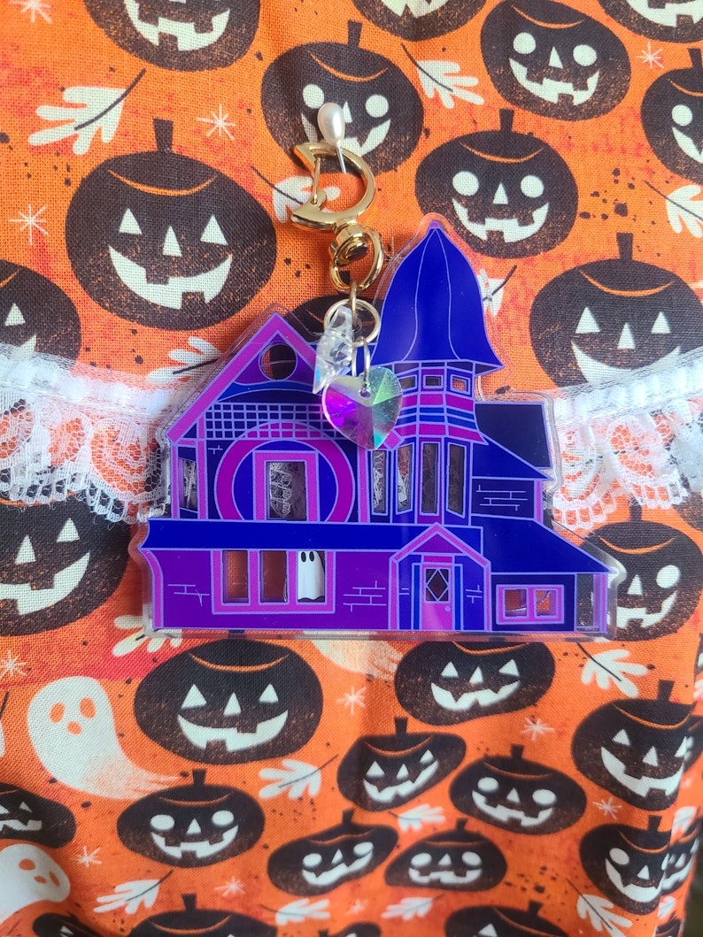 Haunted Mansion Spooky Ghost House Acrylic Shaker Charm Keychain - Etsy