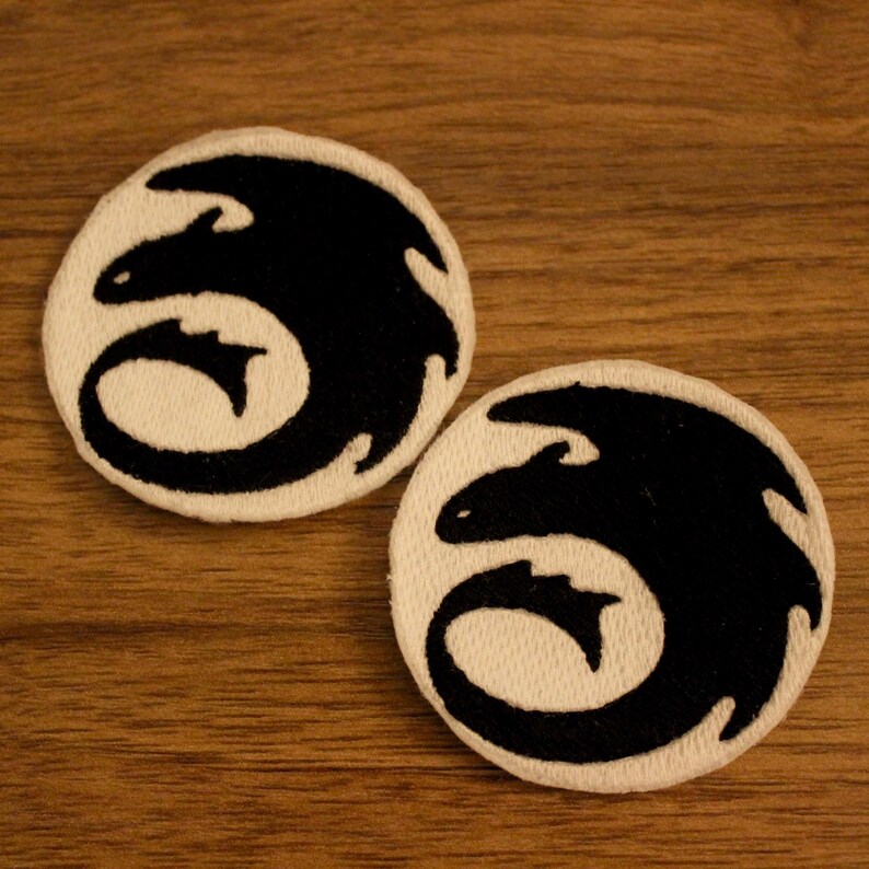 How to Train Your Dragon | Toothless | Embroidery Patch | Iron-on Sew ...