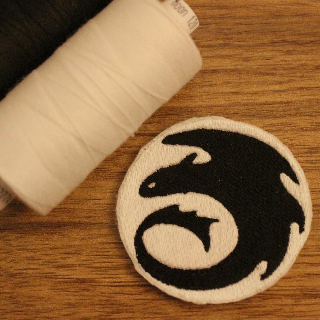 How to Train Your Dragon | Toothless | Embroidery Patch | Iron-on Sew ...