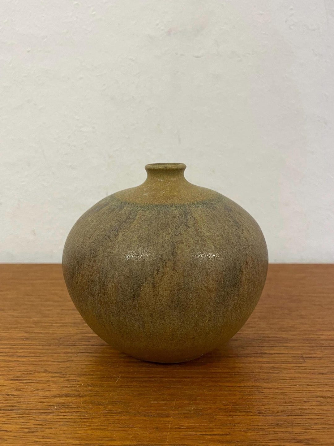 Studio Ceramic Vase / Single Flower Ball Vase in Brown 50s 60s Mid ...