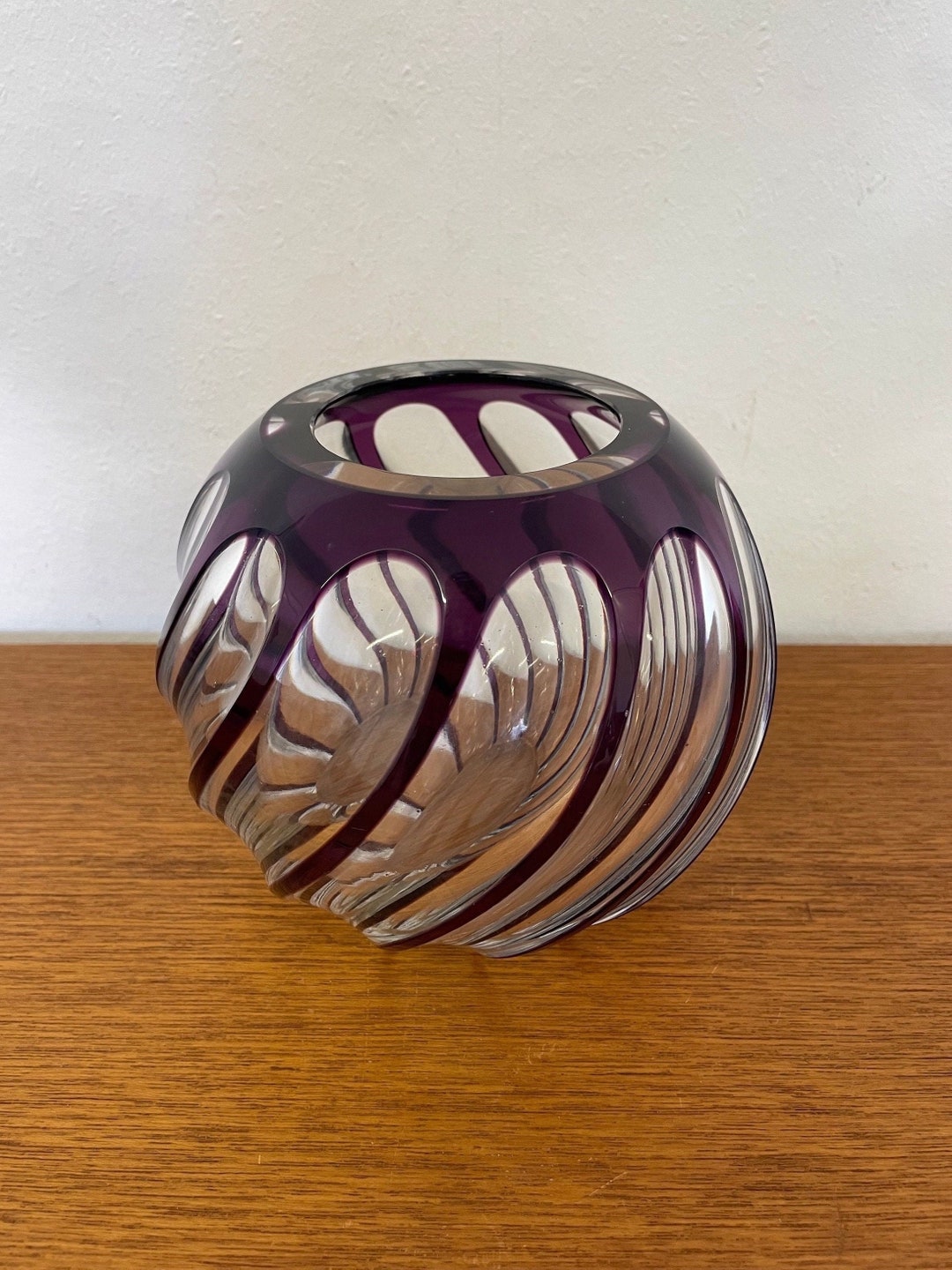 Antique Purple Swirl Vase / Ball Vase by Johannes Oertel & Co Made of ...