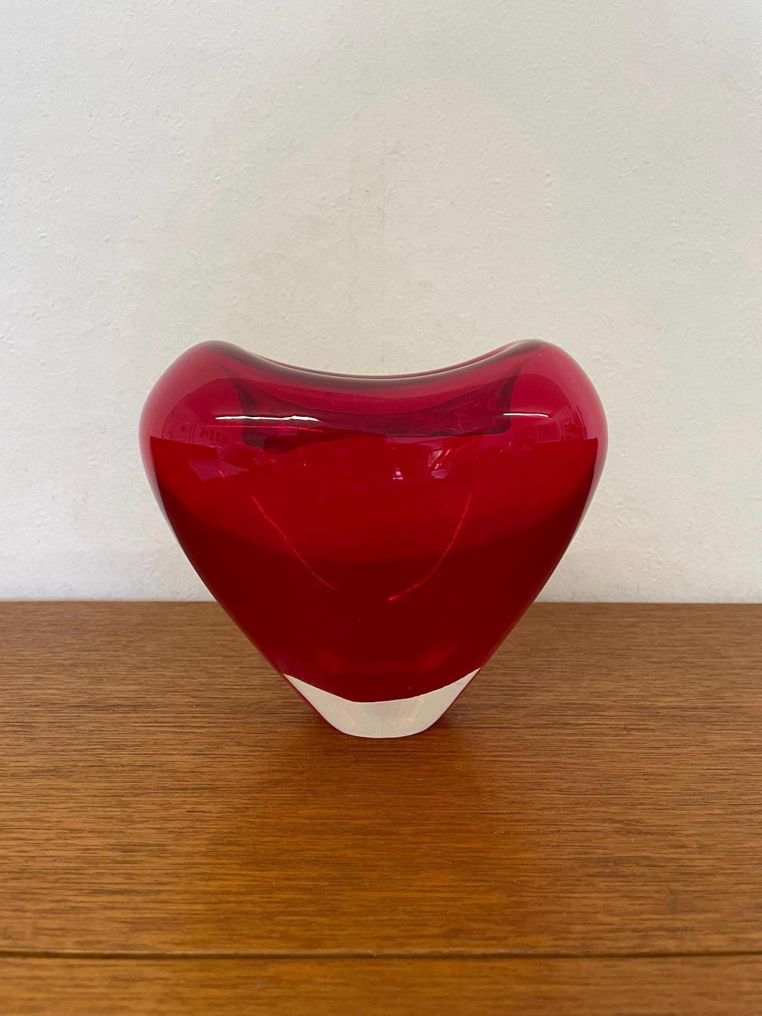 Salviati Heart Vase by Maria Christina Hamel Made of Murano Glass in ...