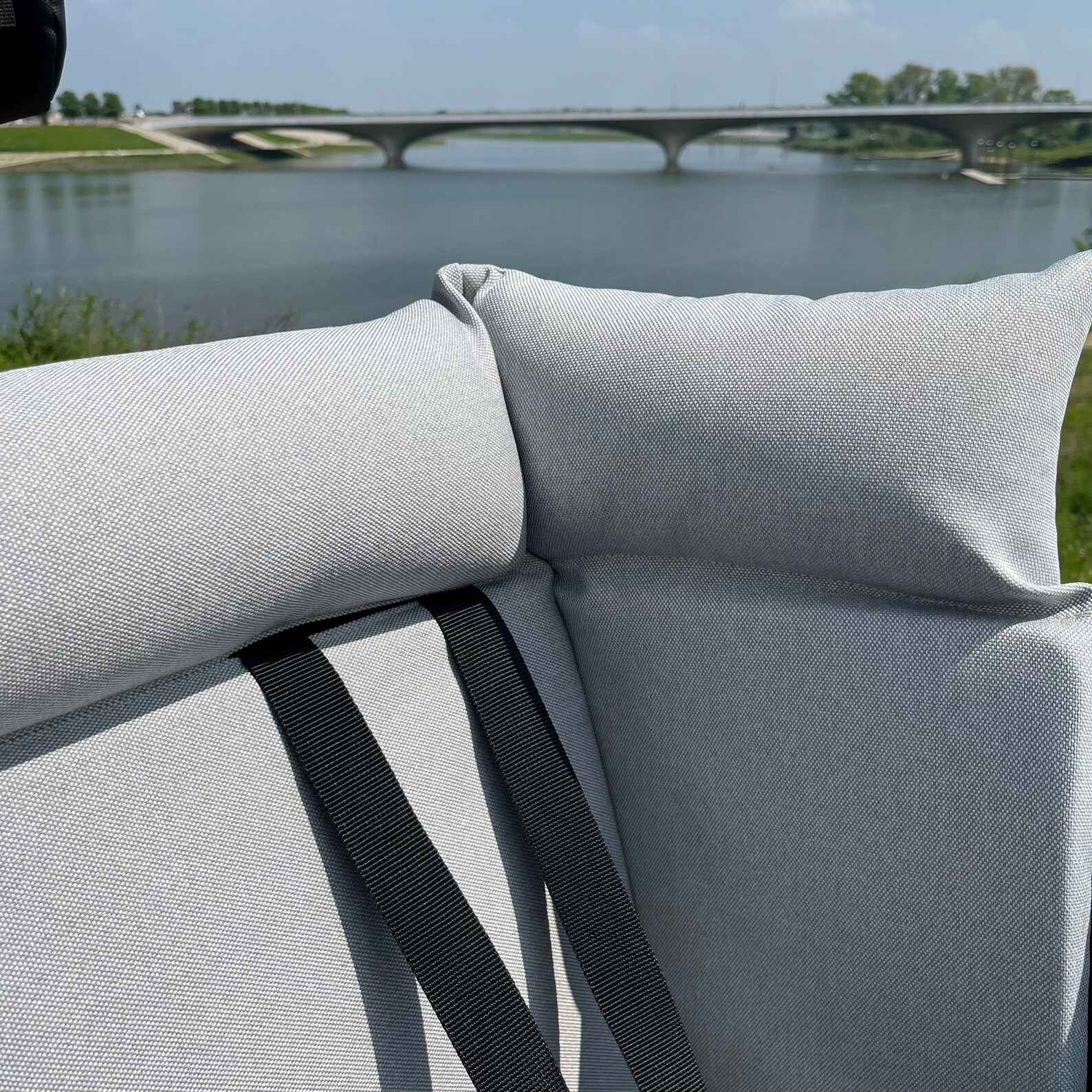 Urban Arrow Kussen Grijs Bakfiets Kussen Grijs Urban Arrow Pillow Grijs ...
