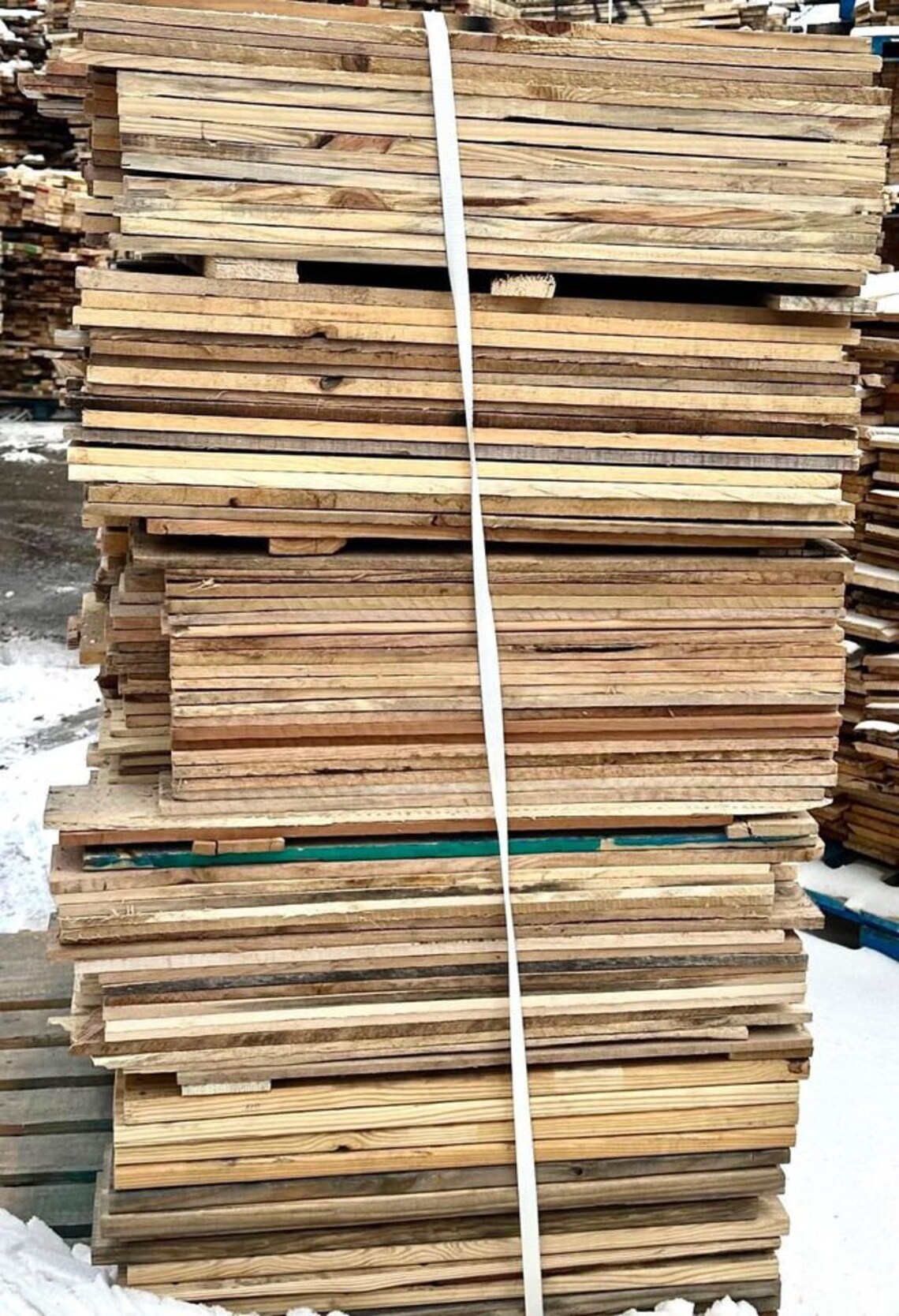 600 Pallet Board Bundle Only 150 Bucks Frieght READ DESCRIPTION for ...