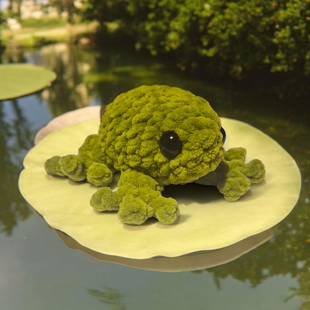 Frog Amigurumi Crochet Plush - Cozy Cryptid Co - Etsy