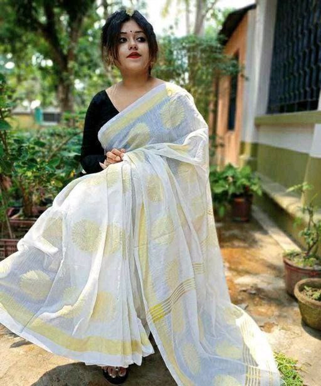 Glowing Golden Chokro Silk Saree in White Color for Woman - Etsy