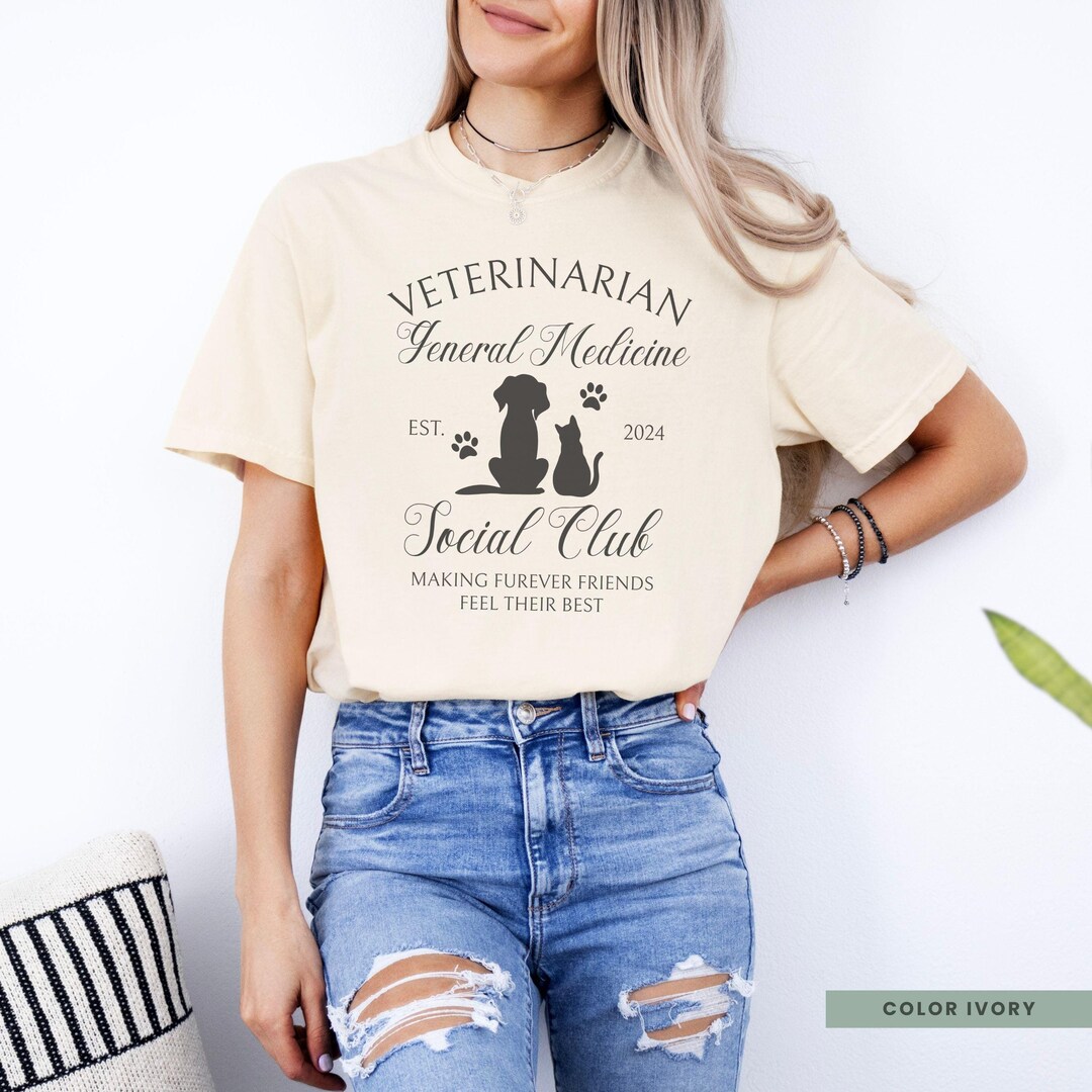 Personalized Veterinarian Shirt, Custom Vet Tee, Veterinary Gift, Vet ...