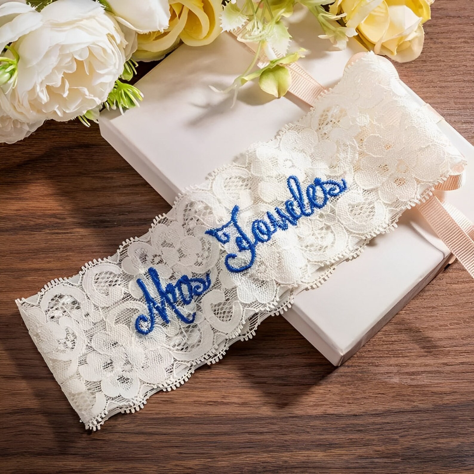 Personalized Embroidered Lace Wedding Garter, Wedding Toss Garter With ...