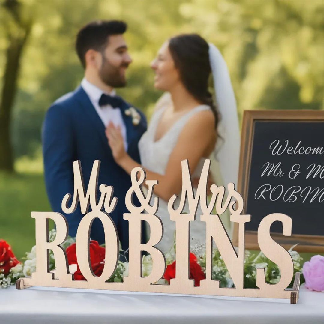 Personalized Mr & Mrs Wedding Name Sign, Custom Surname Table Sign in ...