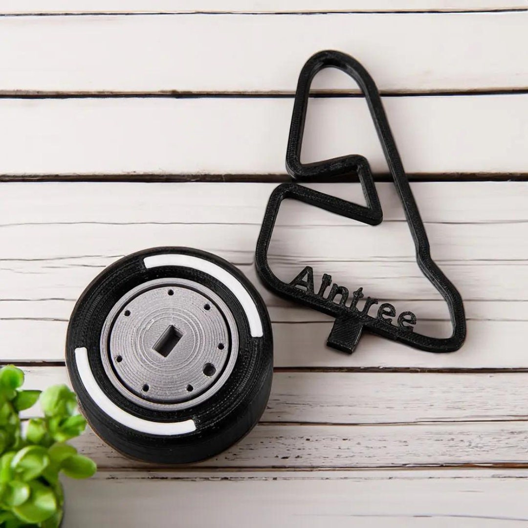 Personalized Race Track Ornamant, Custom Race Track With Name Desk ...