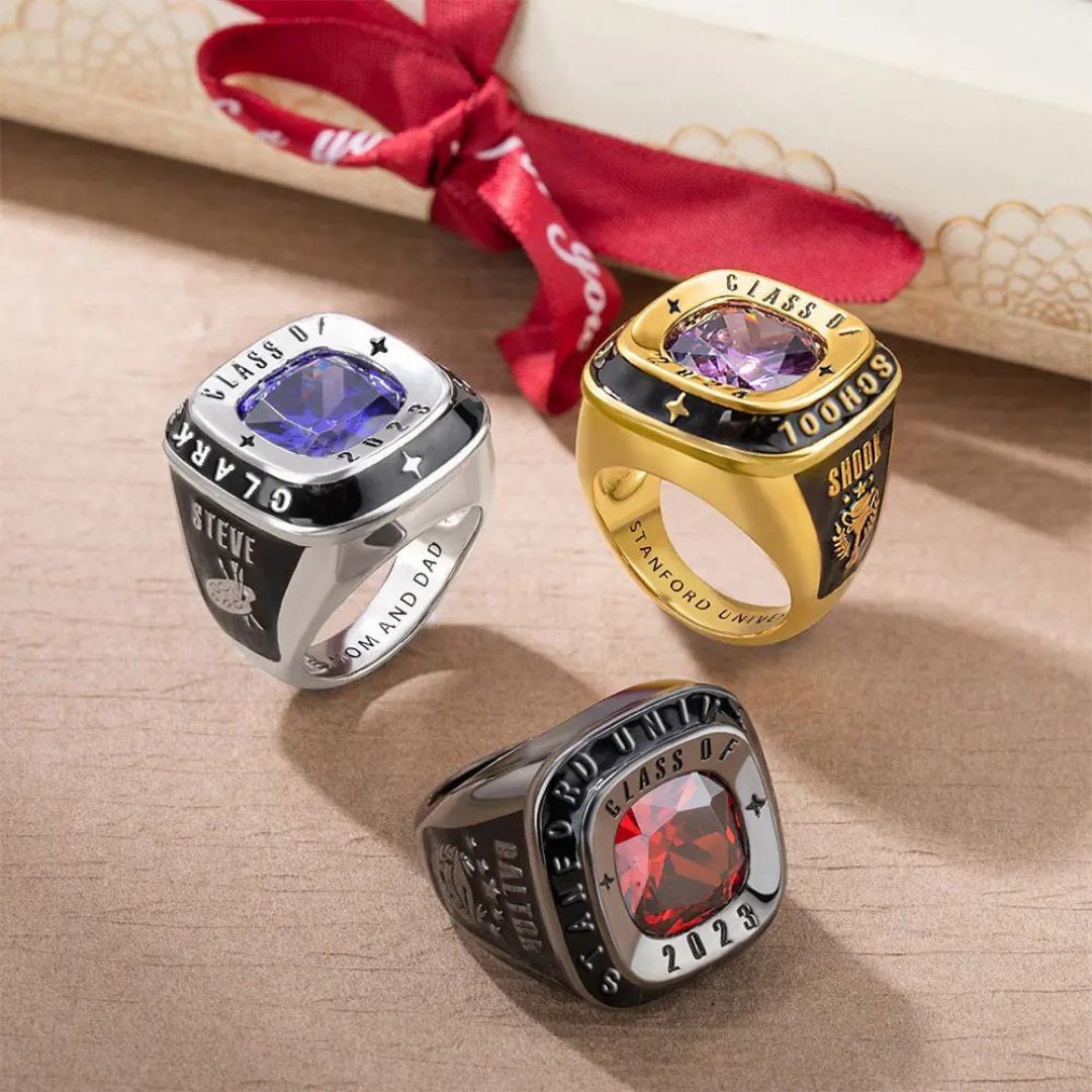 2024 Men's Graudation Signet Ring With Personalized Engravings ...