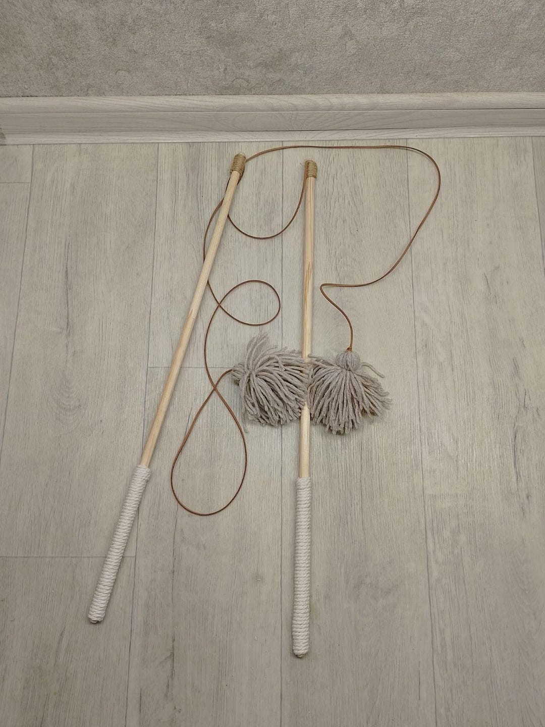 Cat Toys, Hand-held Fishing Rod Toy for Cats With Woolen Lure – Ideal ...