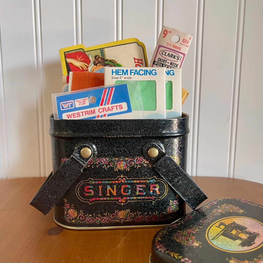 Vintage Singer Sewing Tin Filled With an Assortment of Vintage Sewing ...