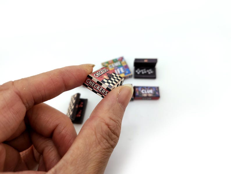 Miniature 1:12, 7 Items Board Games and Openable Chess Board Clue ...