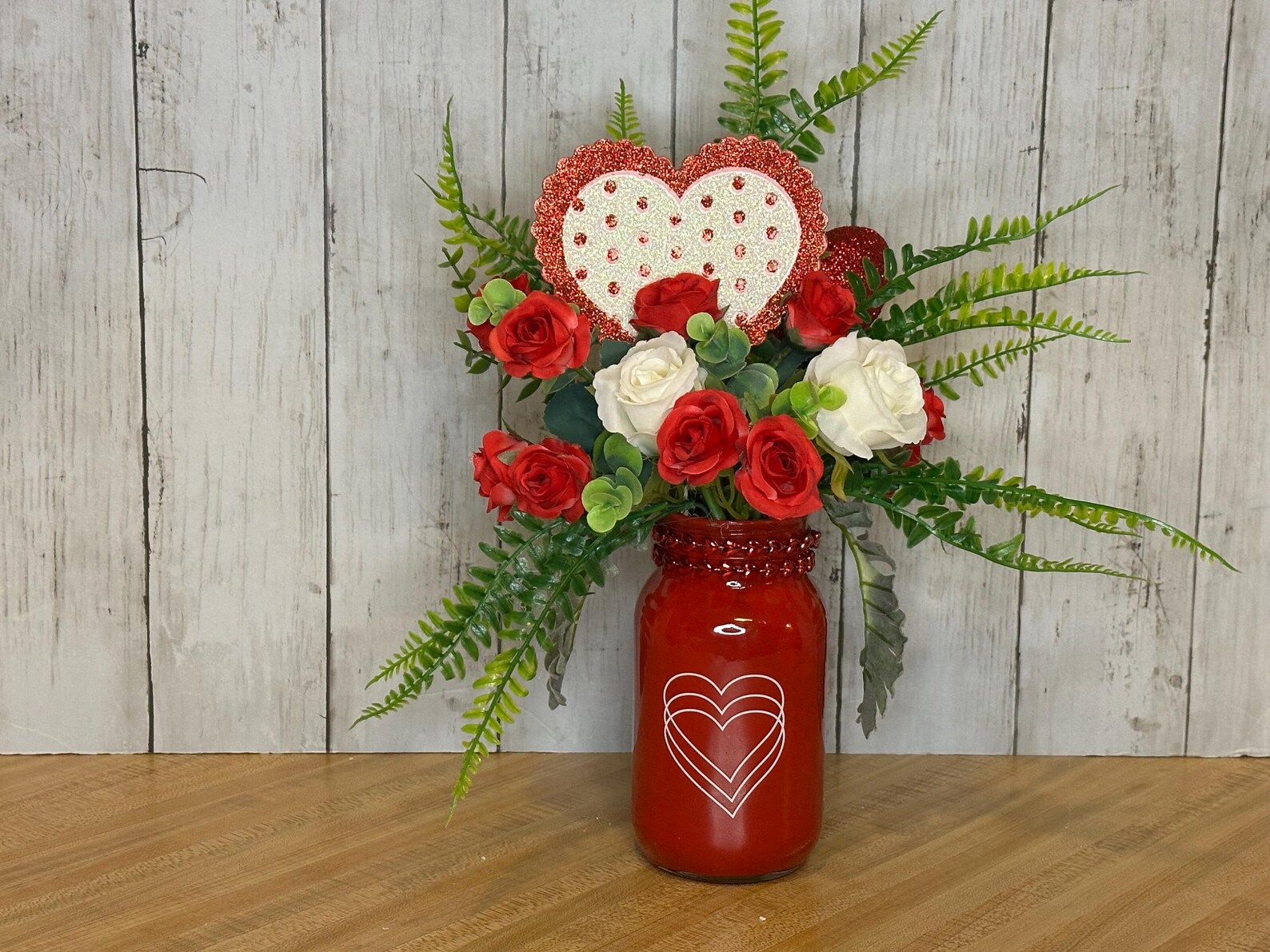Valentine’s Day Floral Centerpiece - Etsy