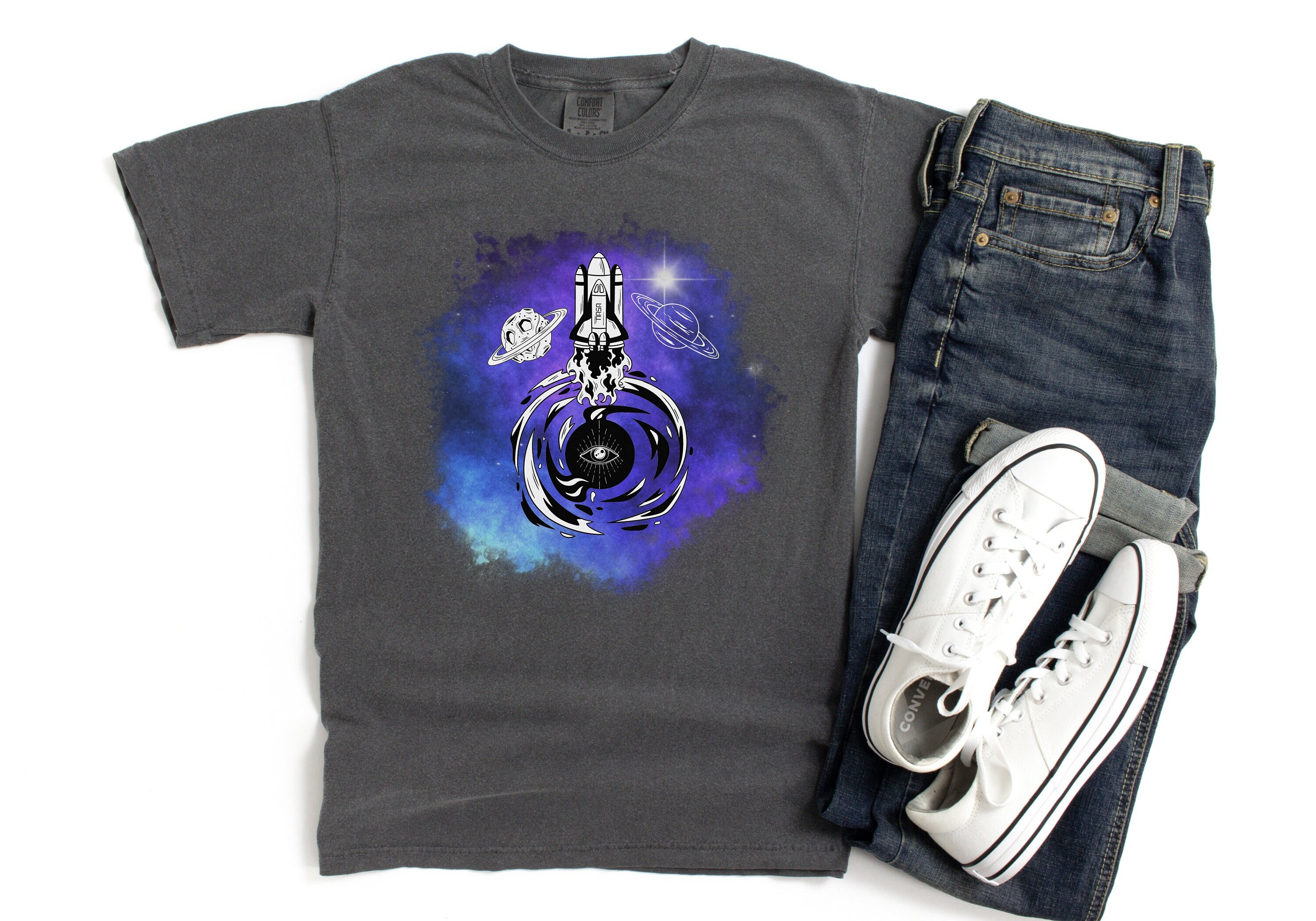 Space Odyssey, Spaceship Exploring the Galaxy, Explore the Galaxy in ...