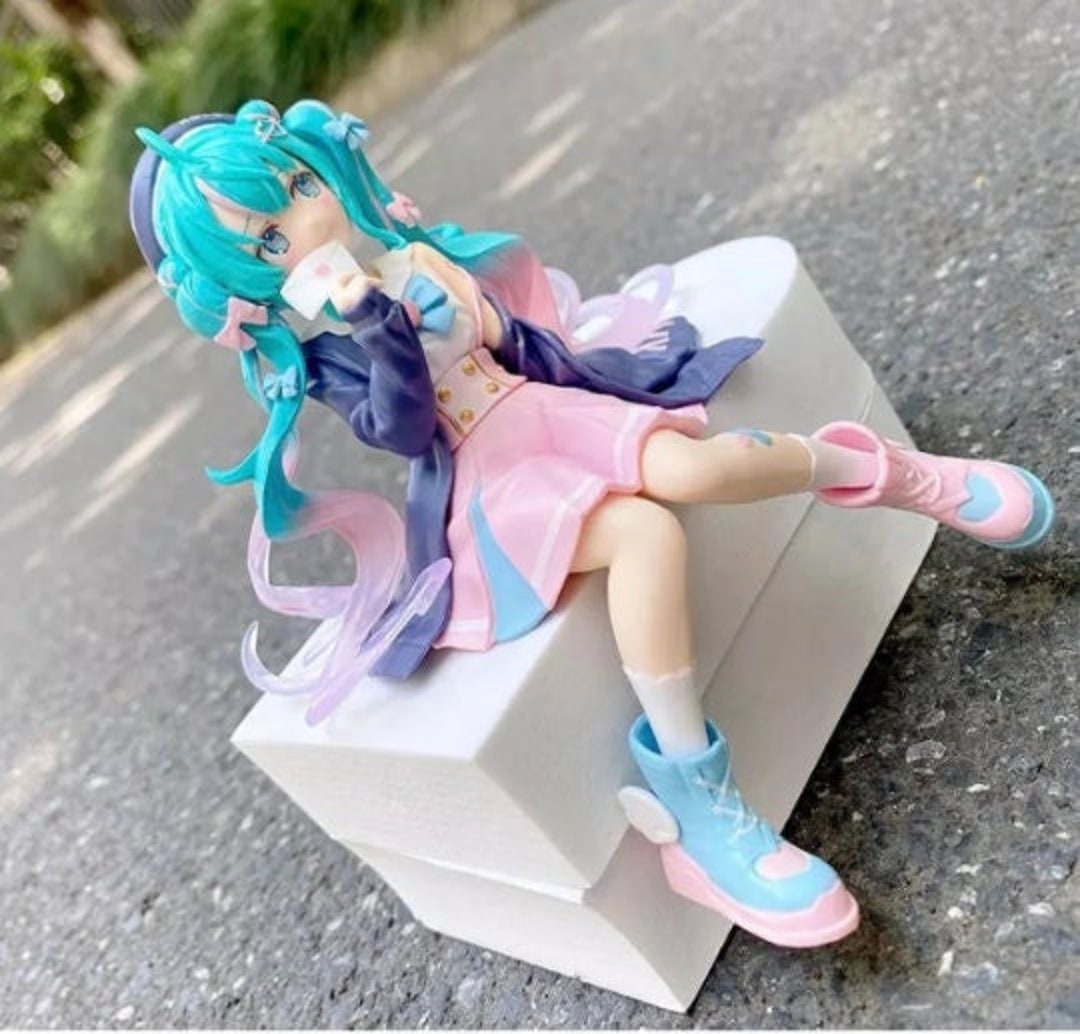 Hatsune Miku : Cute Anime Action Figures Doll Toys Colleciton Models ...