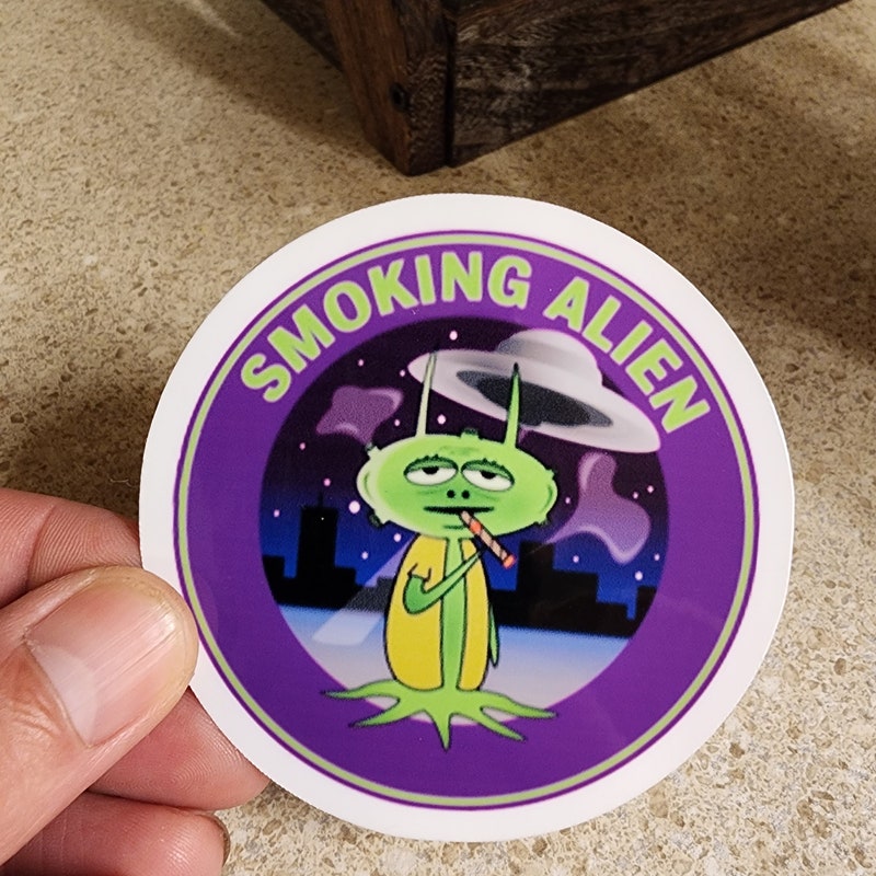 Alien Smoking - Etsy