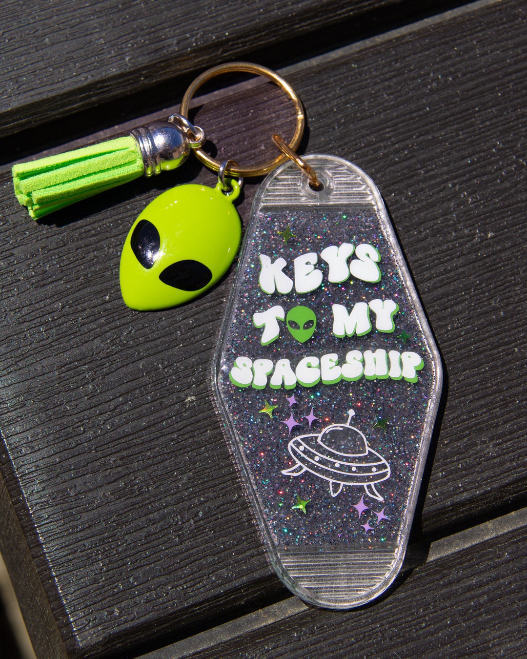 Keys to My Spaceship Glow-in-the-dark Alien Motel Resin Keychain - Etsy