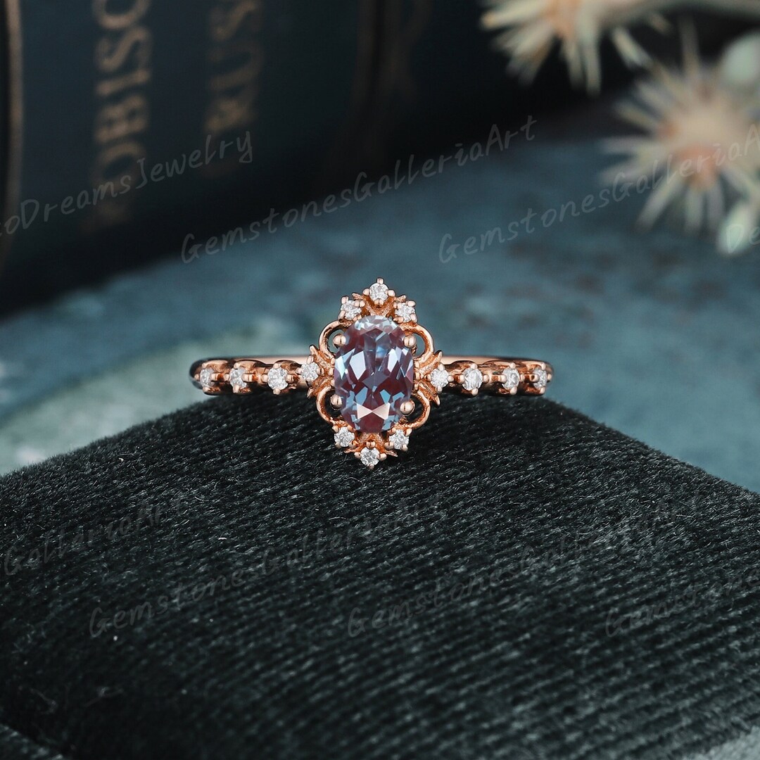 Vintage Oval Alexandrite Engagement Ring Unique Alexandrite - Etsy