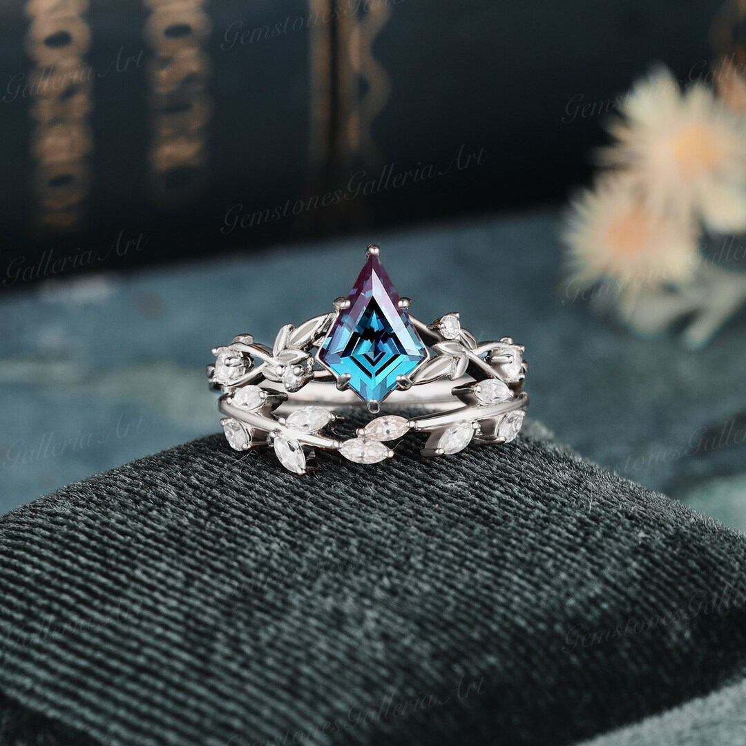 Alexandrite Engagement Ring Vintage Engagement Ring 14k Gold Engagement ...