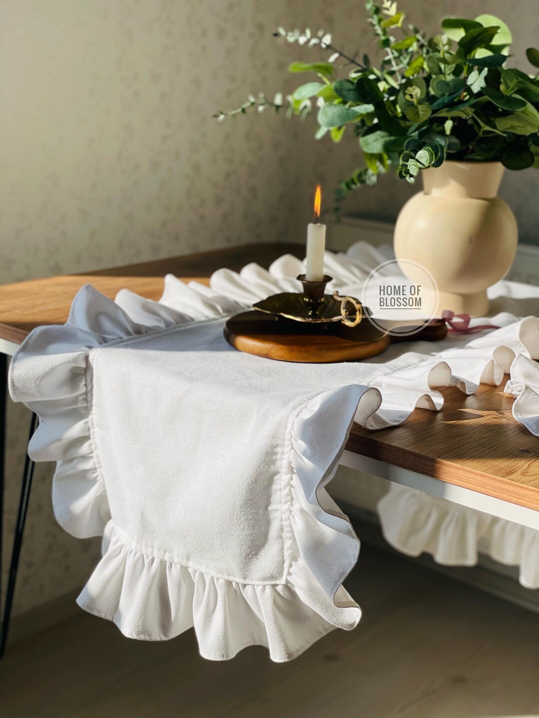 White Linen Ruffle Table Runner: Farmhouse Boho Wedding Decor - Etsy