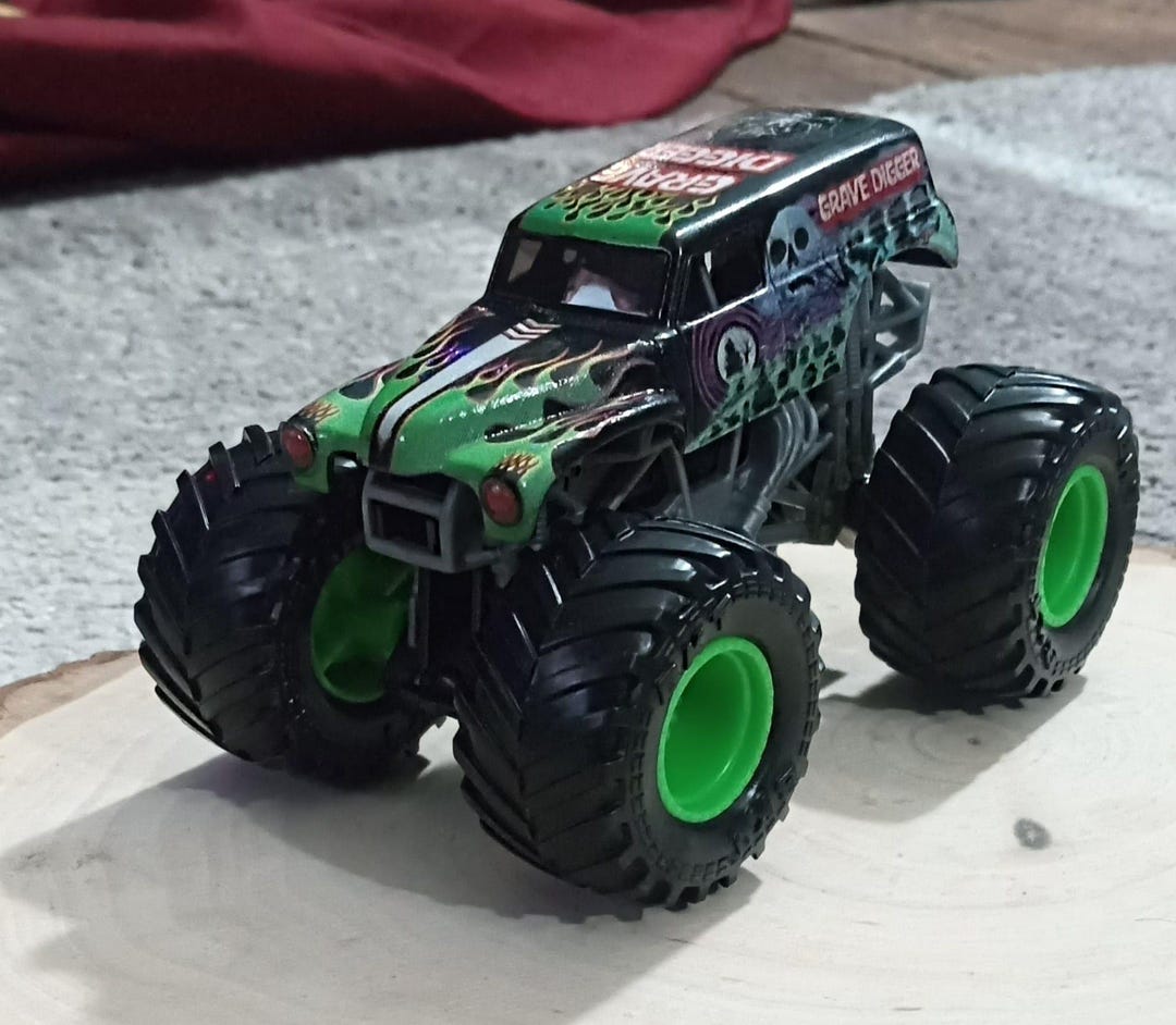 Spin Master Monster Jam Grave Digger 1/64 Scale - Etsy