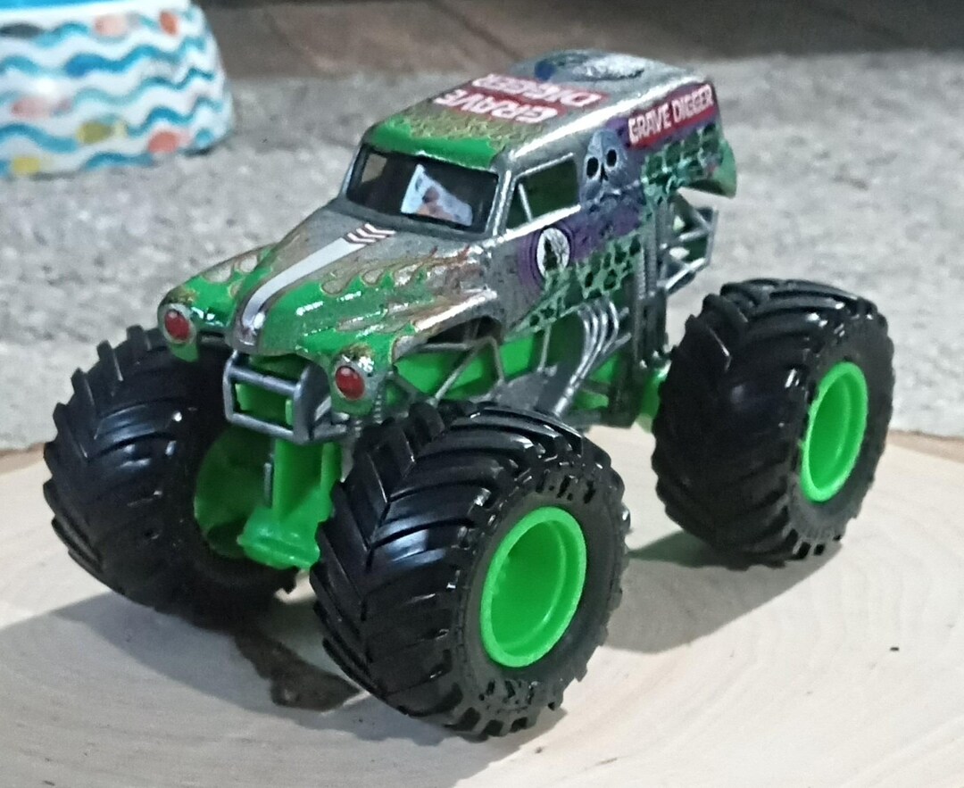 Spin Master Monster Jam Monster Truck Grave Digger Silver 1/64 Scale - Etsy