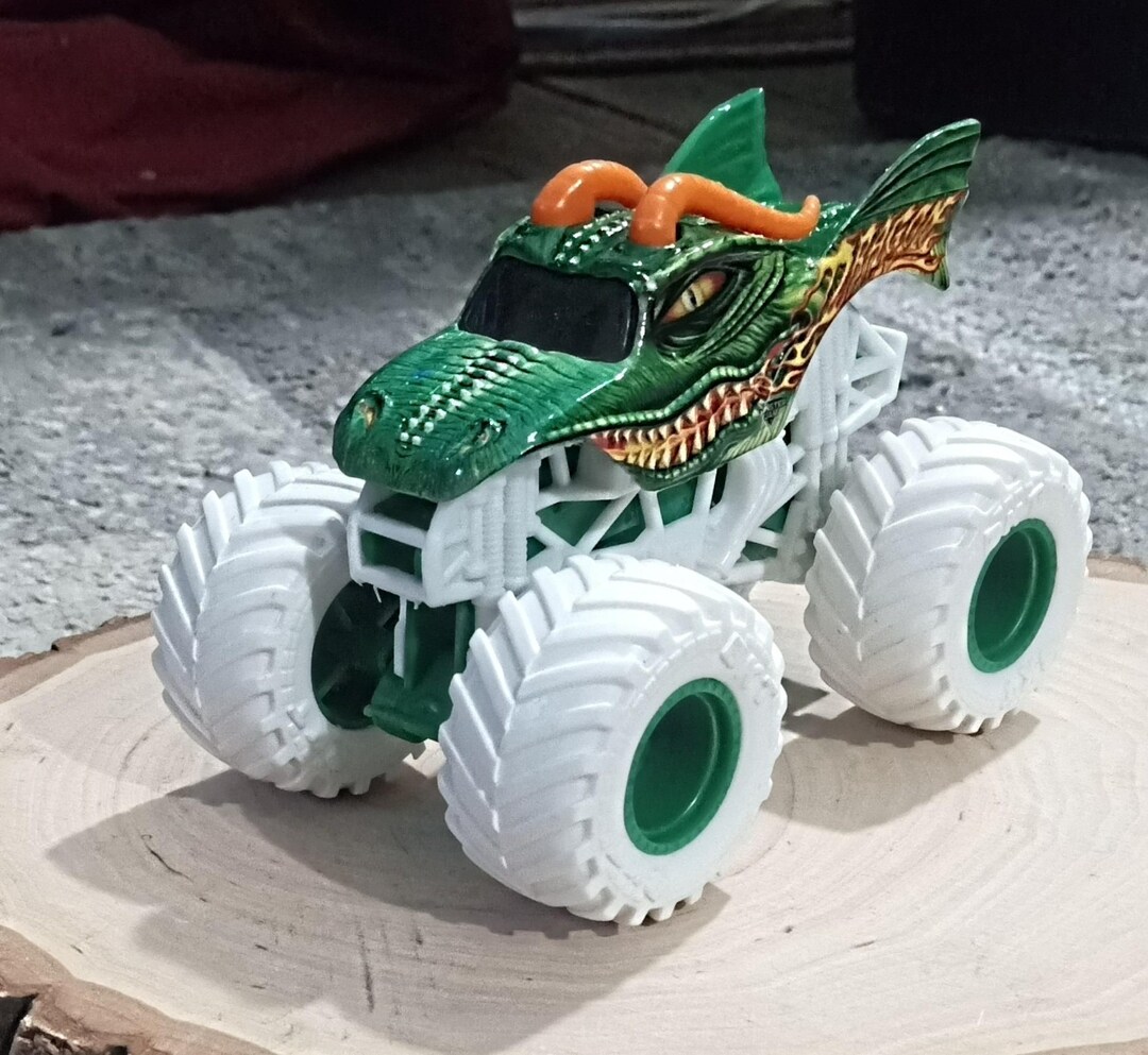 Spin Master Monster Jam Monster Truck Dragon Snow Drifter Multi Pack ...
