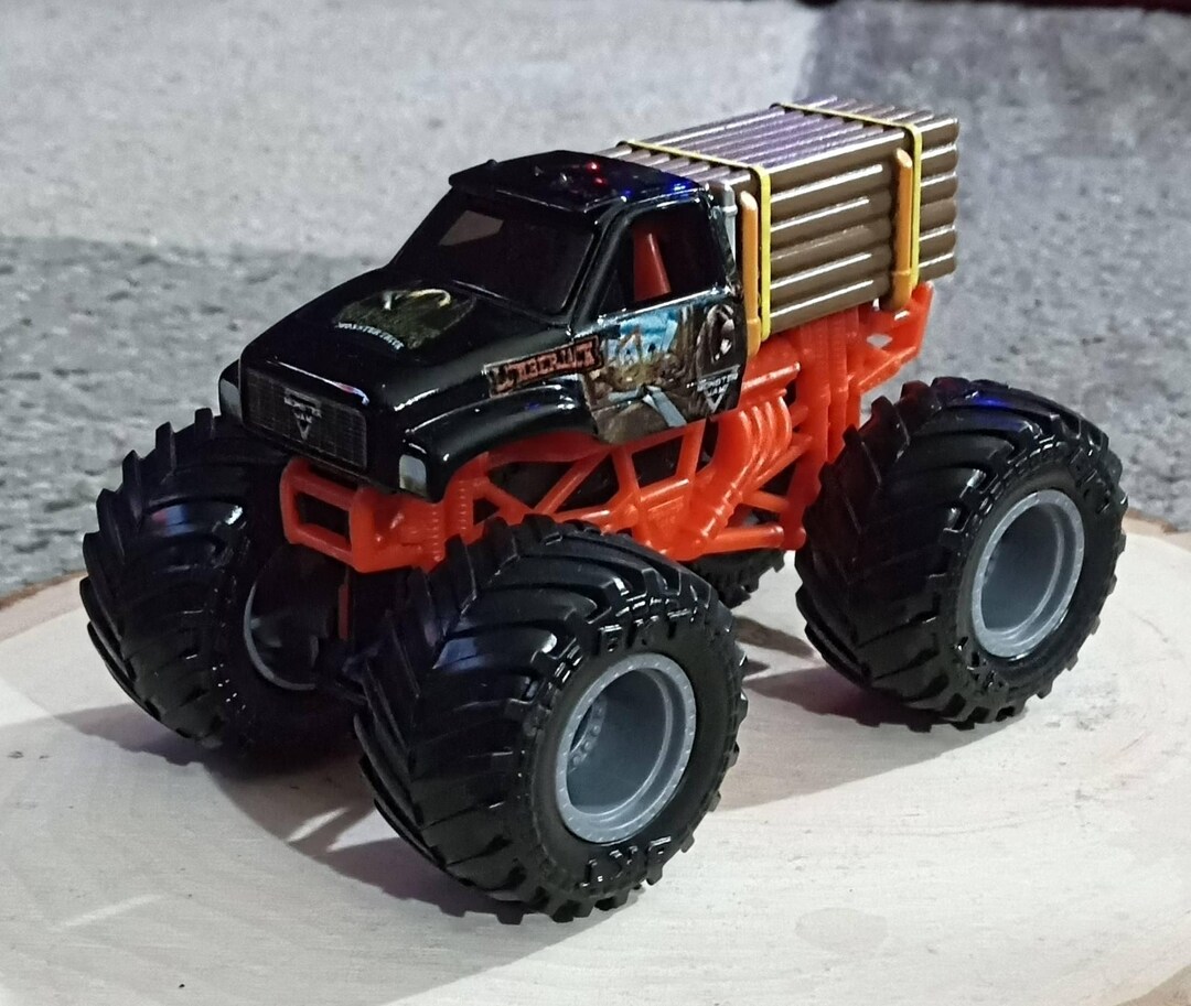 Spin Master Monster Jam Lumberjack Monster Truck 1/64 Scale - Etsy