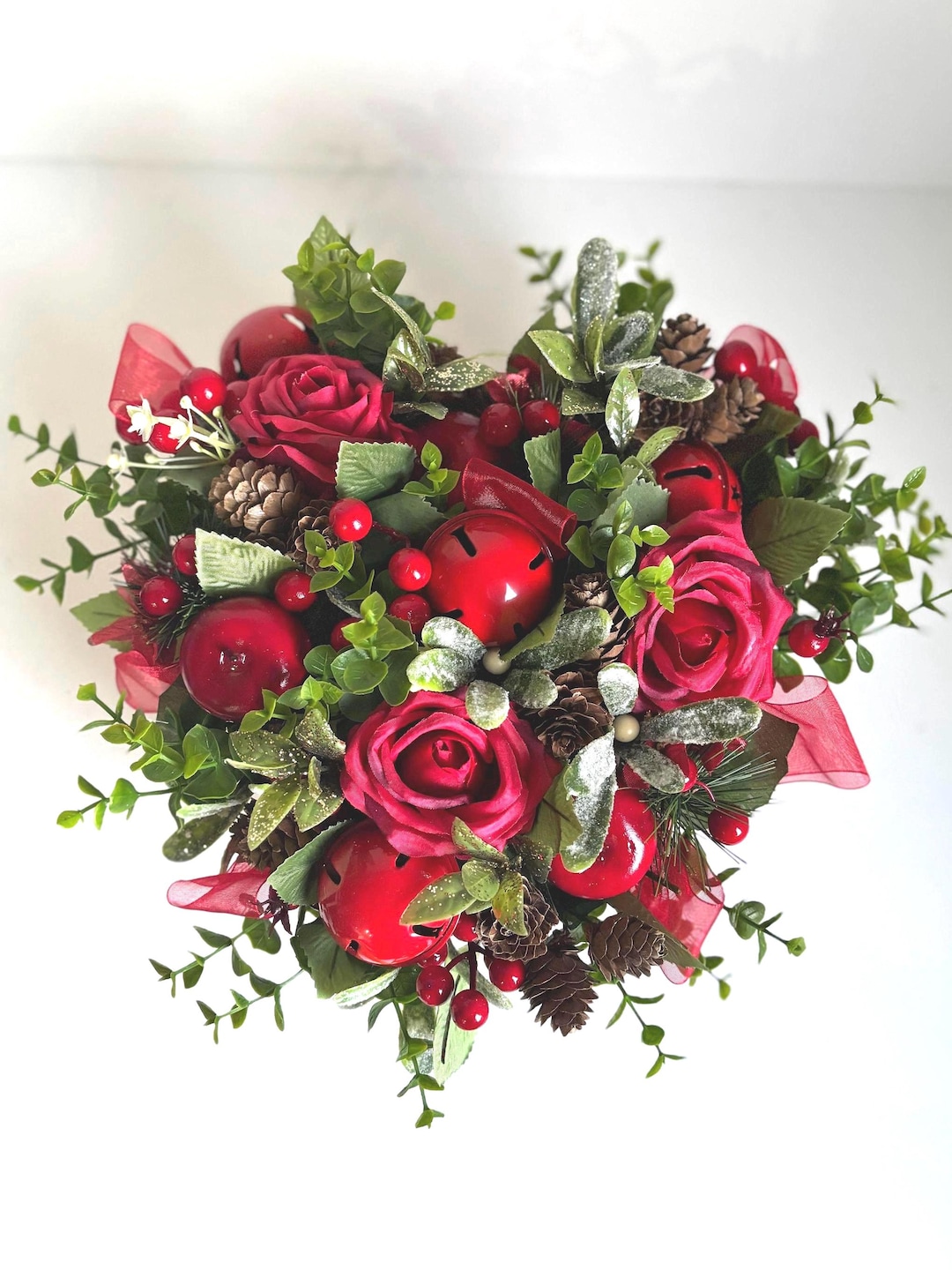 Christmas Rose Bouquet – Red Heart Hat Box, Mistletoe & Bells - Etsy