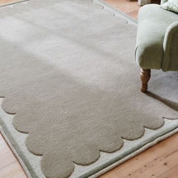 Scalloped Rug - Etsy